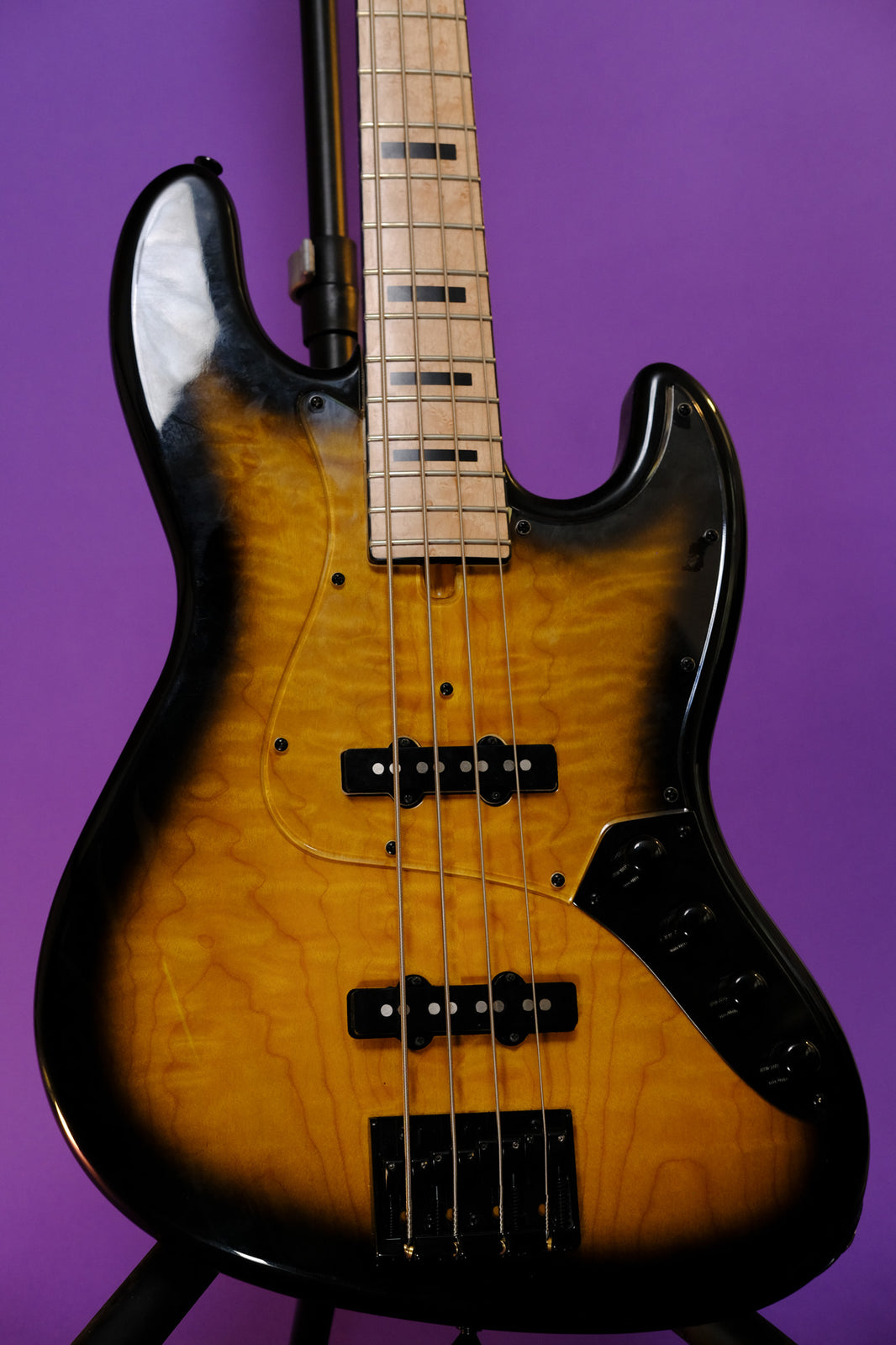 Moon Guitars and Basses - Sarg's Guitars